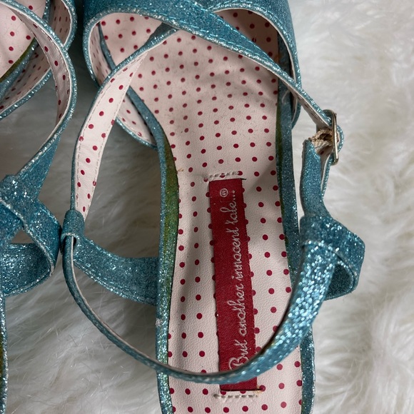 B.A.I.T | Shoes | Bait Blue Glitter Strappy Peep Toe Heels Size 65 ...